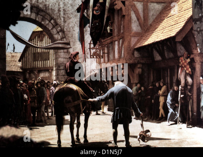 CHARLES LAUGHTON, THE HUNCHBACK OF NOTRE DAME, 1939 Stock Photo - Alamy