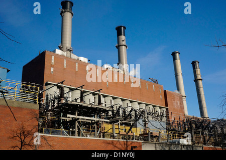 Con Ed power plant by East River in Manhattan, New York City, United ...