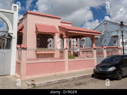 PONCE, PUERTO RICO - Private house painted pink Stock Photo - Alamy