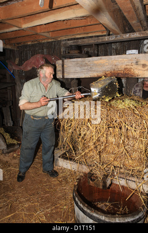Roger Parris making traditional Cider in Devon with a 200 year old ...