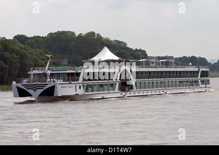 Amadeus Princess Rhine cruiser, Cologne, Germany Stock Photo - Alamy