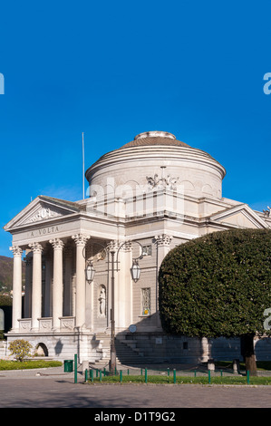 Volta temple at lake Como, Italy Stock Photo - Alamy