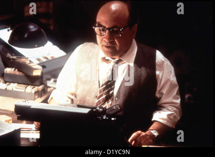 L.A. CONFIDENTIAL, Danny DeVito, 1997, (c)Warner Bros./courtesy Everett ...