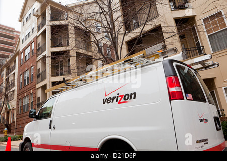 Verizon service van - USA Stock Photo - Alamy