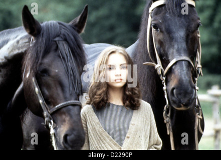 THE EIGHTEENTH ANGEL, Rachael Leigh Cook, 1997. ph: Angelo Novi ...