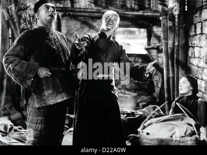 Luise Rainer & Paul Muni Film: The Good Earth (USA 1937) Characters: O ...