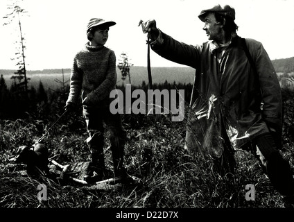 FREE WILLY, Jayne Atkinson, Michael Madsen, 1993, (c)Warner Bros ...