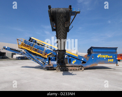 The Fintec 540 is a mobile screening plant used in construction and ...