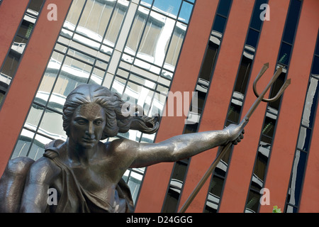 PORTLANDIA SCULPTURE PORTLAND BUILDING SW 5TH AVENUE DOWNTOWN PORTLAND ...