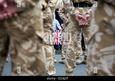 British soldiers and Union Jack flag, 1815, Peninsula War Regiment as ...