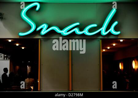 Sign for Snack point. Photo: Frank May Stock Photo - Alamy