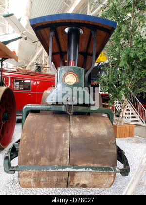 The 1898 HN steam road roller, displayed at the Technik Museum in ...