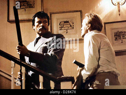 OLIVER REED, KLAUS KINSKI, VENOM, 1981 Stock Photo - Alamy
