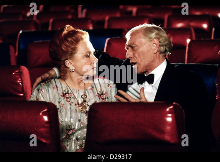 WRESTLING ERNEST HEMINGWAY, Piper Laurie, 1993, (c)Warner Bros ...