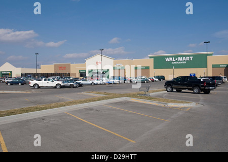 Exterior of Wal-Mart Supercenter store in San Marcos, Texas Stock Photo ...