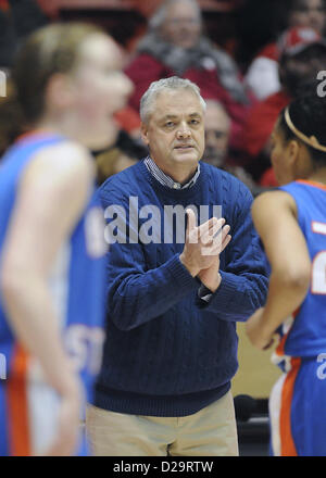 Jan. 16, 2013 - Albuquerque, NM, U.S. - UNM's #20 Sara Halasz goes over ...