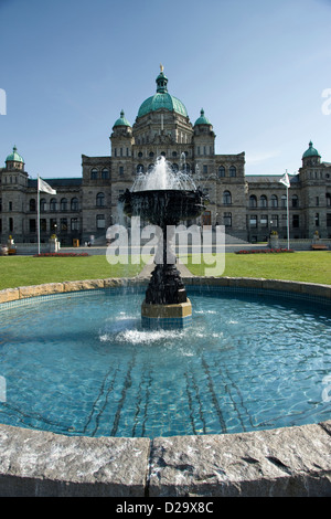 FOUNTAIN LEGISLATIVE PARLIAMENT BUILDINGS INNER HARBOUR VICTORIA ...