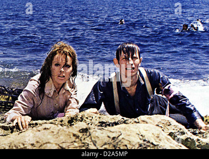 Elke Sommer & Michael York Film Zeppelin (1974) Characters: Frau Dr ...