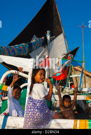 Prahu Boat, Mataram, Lombok Island, Indonesia Stock Photo - Alamy