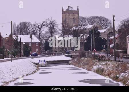 fen village Outwell Well Creek fenland town Stock Photo - Alamy