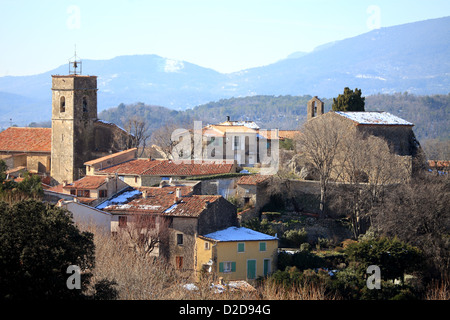 Overview of the village of Montauroux Stock Photo - Alamy