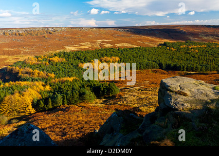 Burbage Rocks near Hathersage in the Derbyshire Peak District Stock ...