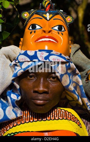 Benin man in traditional clothing Zou Stock Photo - Alamy