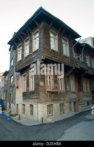 House in a poor area of Istanbul, Turkey Stock Photo - Alamy