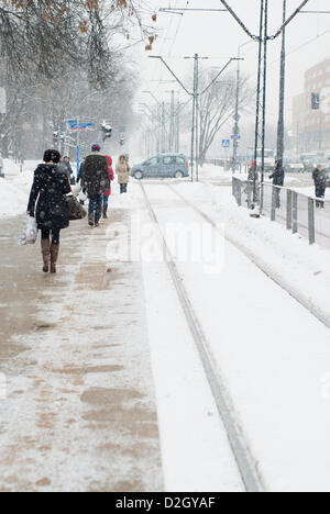 Warsaw, Poland, 24th January 2013. Heavy snowfall in Warsaw. Commuters ...