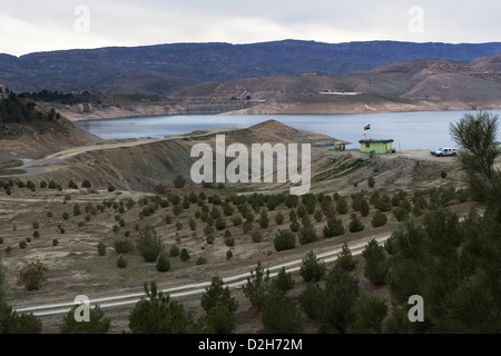 Lake Dukan, Kurdistan Iraq Stock Photo - Alamy