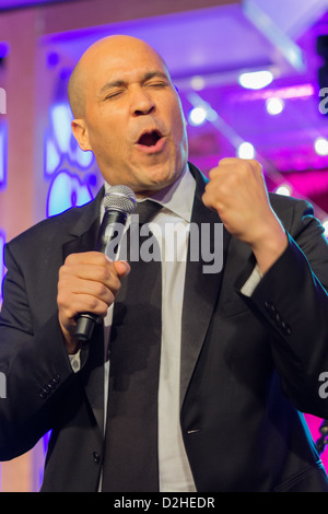 Newark Mayor Cory A. Booker speaks Monday, Aug. 20, 2007, in Newark, N ...