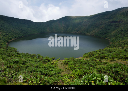 Bisoke crater lake on Mount Bisoke, Volcanoes National Park, Rwanda ...
