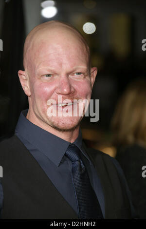 Derek Mears arrives at the premiere of "Hansel & Gretel Witch Hunters ...