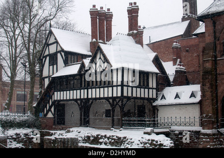 Lychgate Cottages, Priory Row, with snow, Coventry, England, UK Stock ...