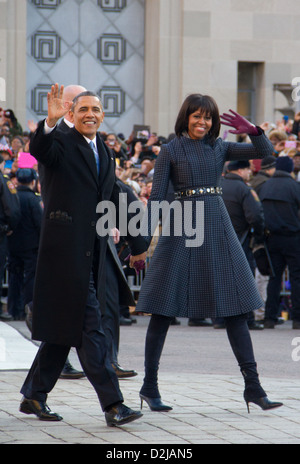 President Barak Obama and First Lady Michelle walk on Pennsylvania Ave ...