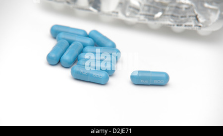 Flucloxacillin 500mg capsules Stock Photo - Alamy