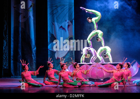 Chinese acrobats and dancers perform in Beijing's most famous acrobat ...