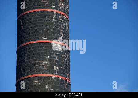 Disused mill chimney in Diggle , Saddleworth Stock Photo - Alamy