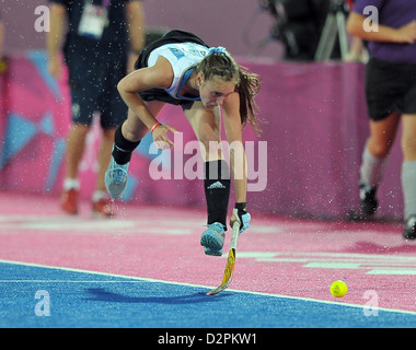 Florencia Habif (Argentina) stretches. Womens Hockey Semi-final Stock ...