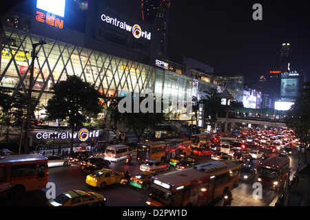 Central World shopping center in Bangkok, Thailand Stock Photo - Alamy