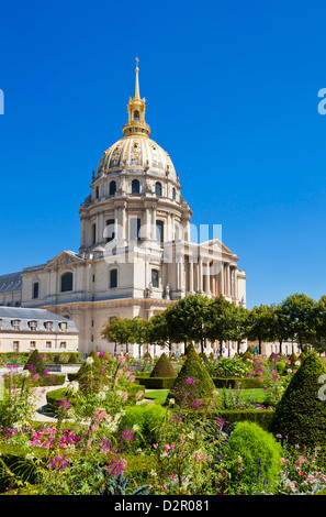 The Eglise du Dome in Paris, final resting place of Napoleon Bonaparte ...