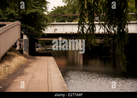 Bridge over Grand Union canal Tinkers Bridge Milton Keynes England ...