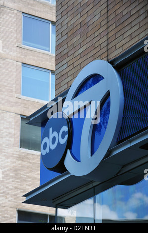 ABC NEWS television station, New York City, USA Stock Photo: 53406436 ...
