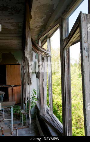 Chernobyl disaster results. Abandoned school Stock Photo - Alamy