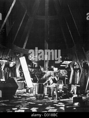 CRACK IN THE WORLD, l-r: Dana Andrews, Kieron Moore, Janette Scott on ...