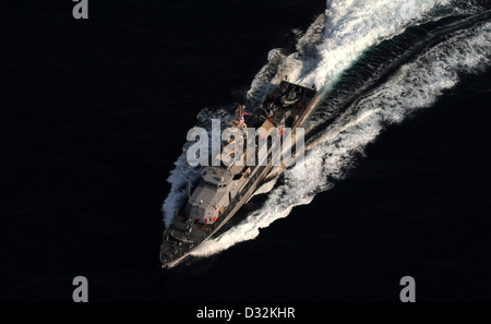 The cyclone-class coastal patrol ship USS Firebolt transits the Arabian ...
