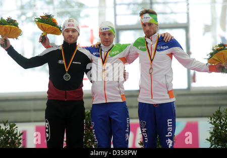 Dutch speed skaters Arjan Stroetinga (front, L-R), Christijn Groeneveld ...