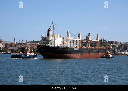 The MV Ken Ann Maru a Dry Bulk Cargo Carrier arriving in Newcastle ...