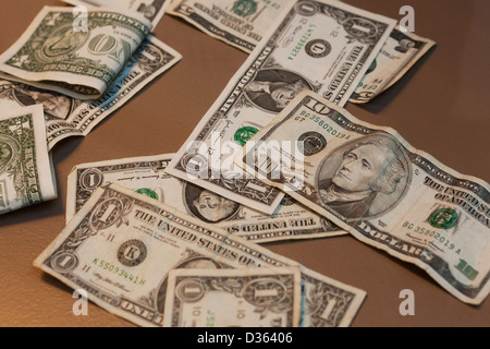 Money on the table Stock Photo - Alamy