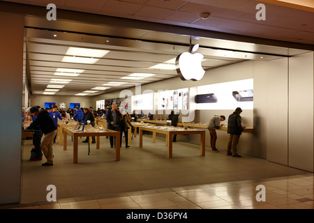 apple store pacific centre Vancouver BC Canada Stock Photo - Alamy